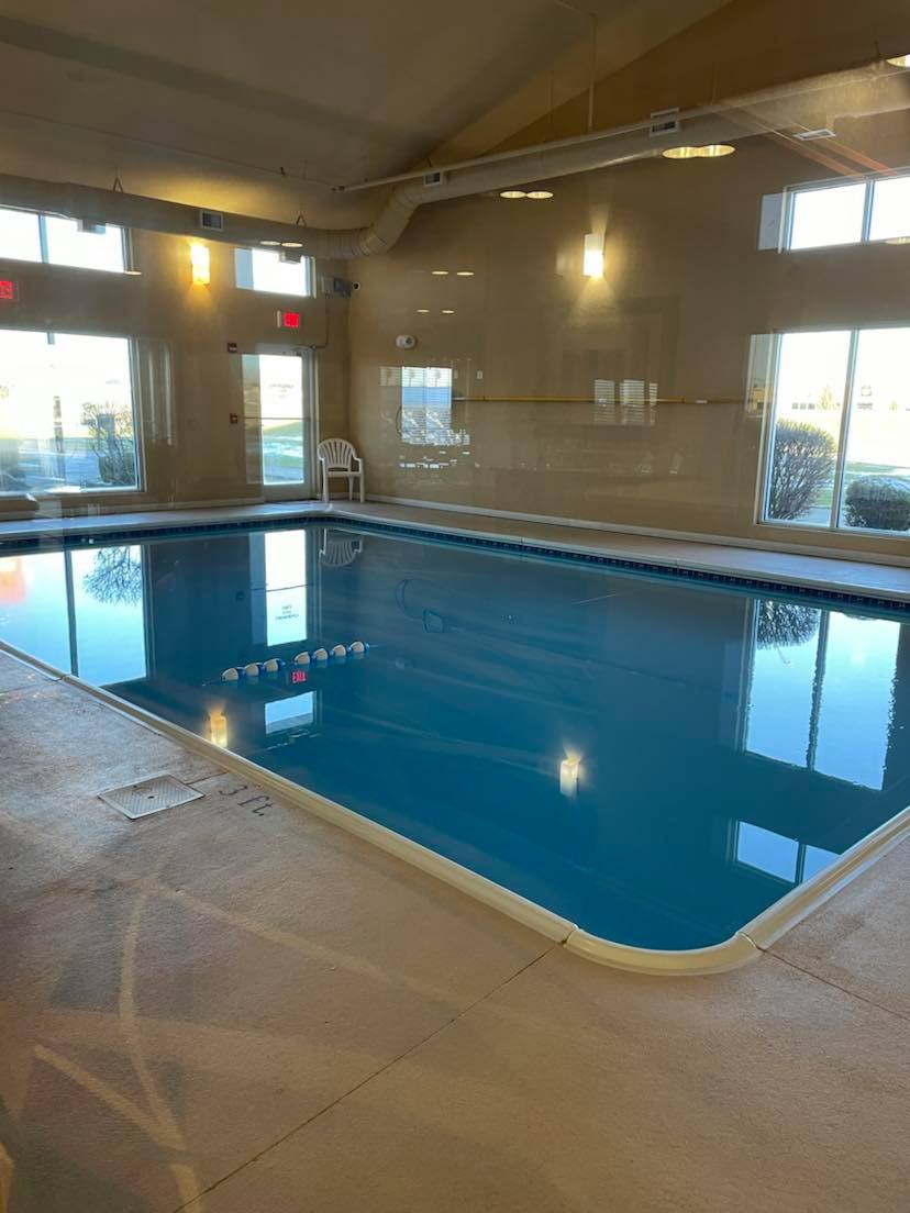 The Randolph Inn & Suites - Winchester, IN